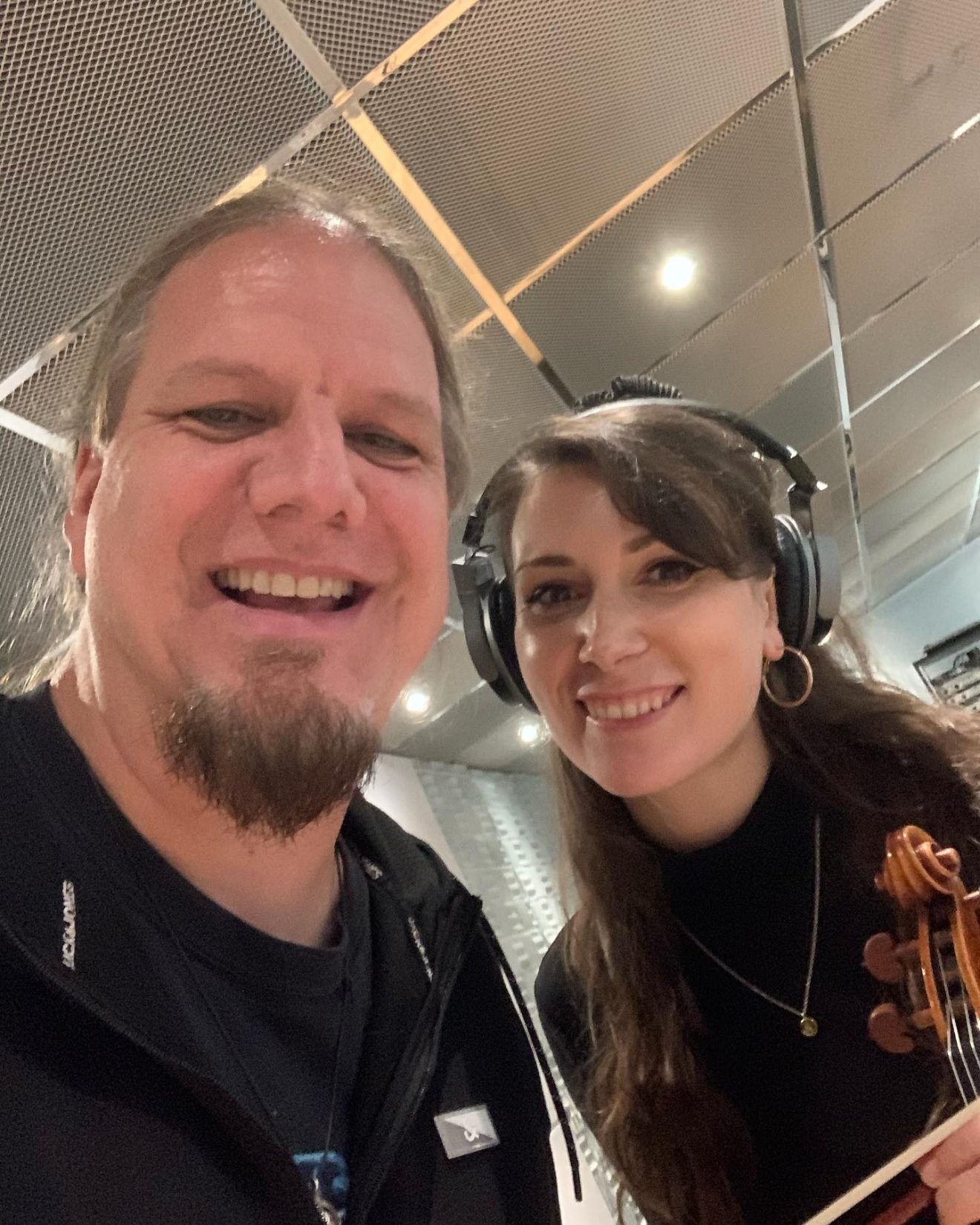 Leaves' Eyes – Official Website » Fantastic fiddle and solo violin recording session with Lea ...